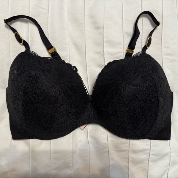 Victoria's Secret | Intimates & Sleepwear | Victorias Secret Incredible ...